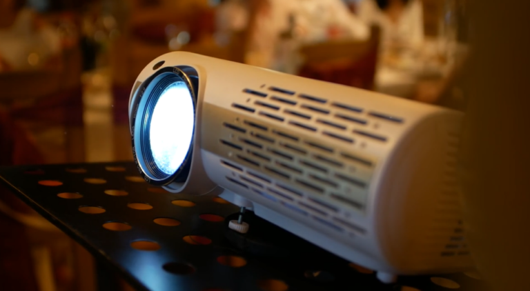 Discover Different Projection Technologies LCD vs DLP vs LED vs LCOS vs ...